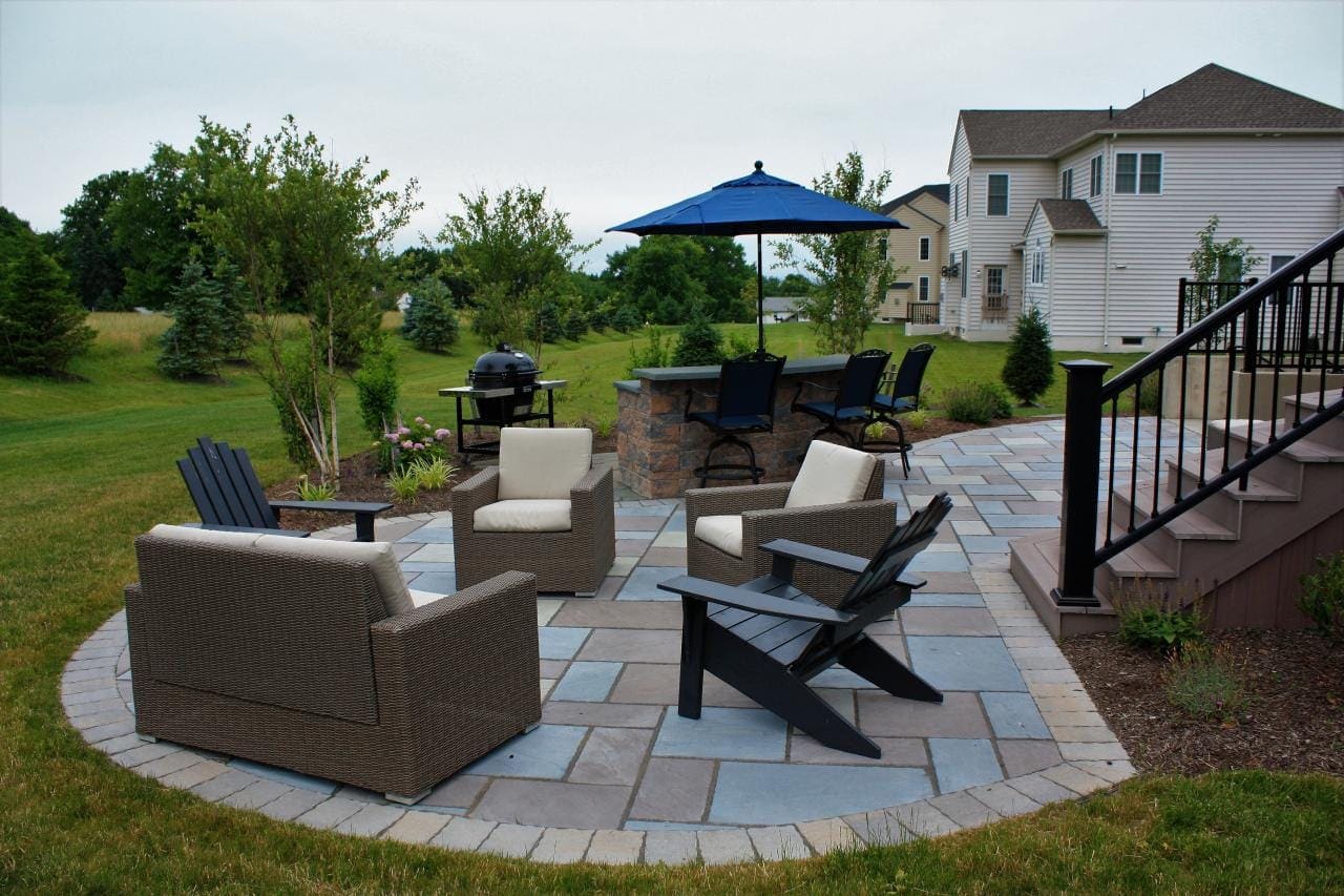 Maximizing Outdoor Living with a Patio and Deck Combination ...