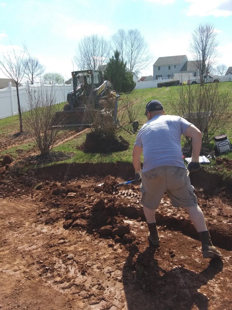 6 Benefits of Hiring Professional Landscape Maintenance - Whitehouse ...