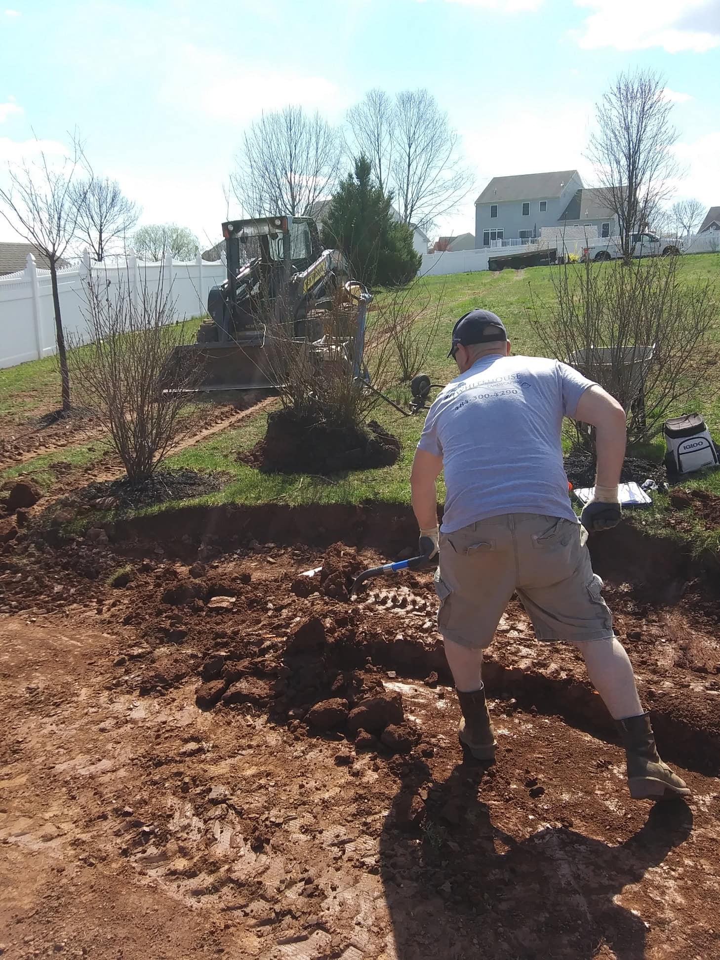 6 Benefits of Hiring Professional Landscape Maintenance - Whitehouse ...